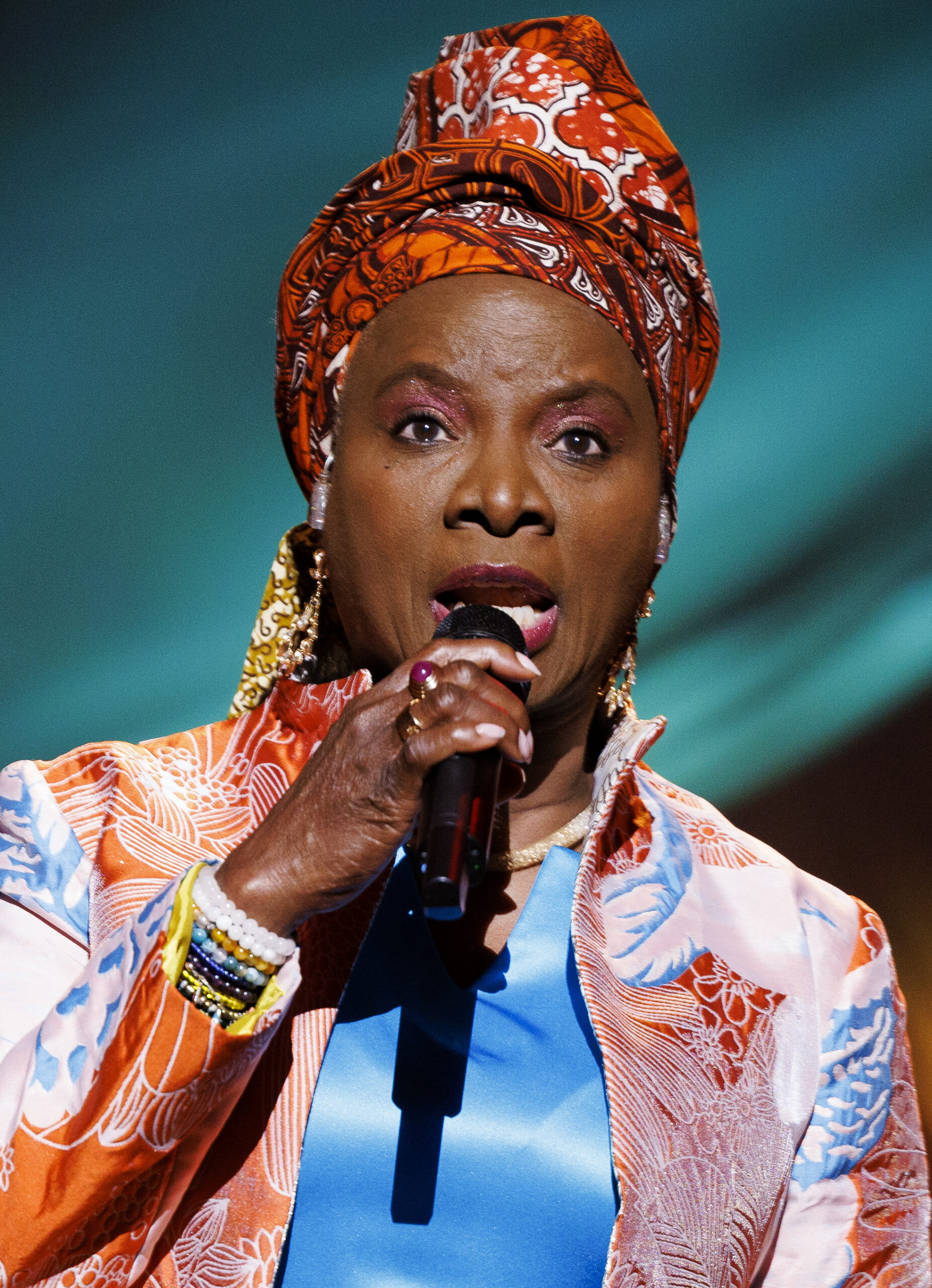 ANGÉLIQUE KIDJO (Foto de Shawn Miller) | Tribuna CulturalTribuna Cultural